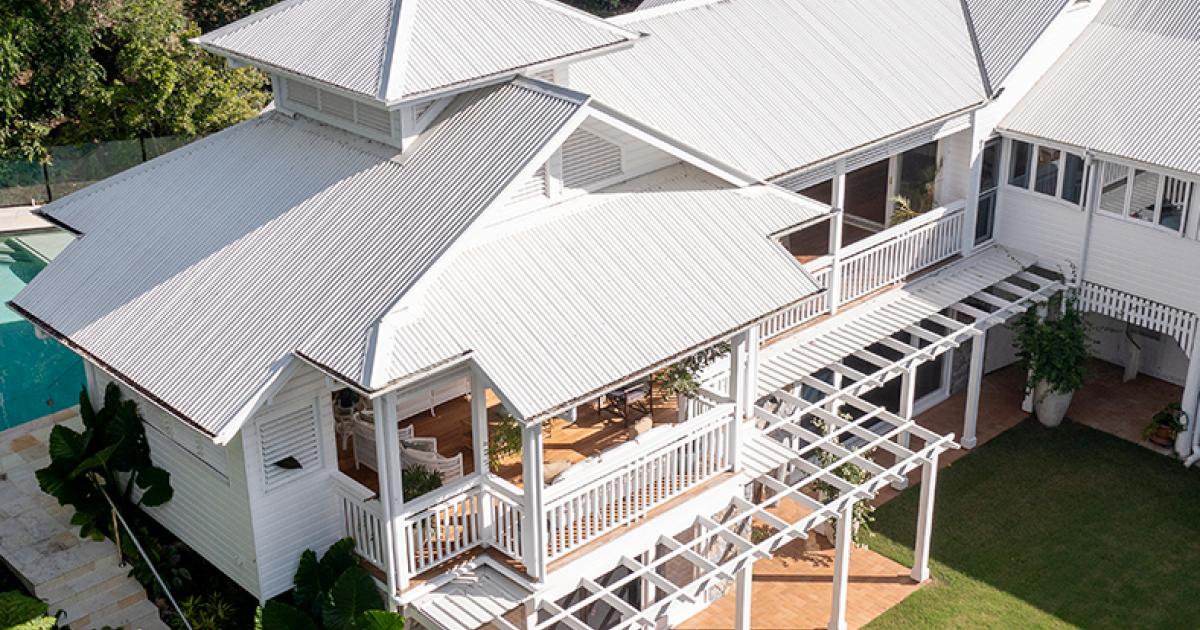 Surfmist corrugated roofing revives a Queenslander classic